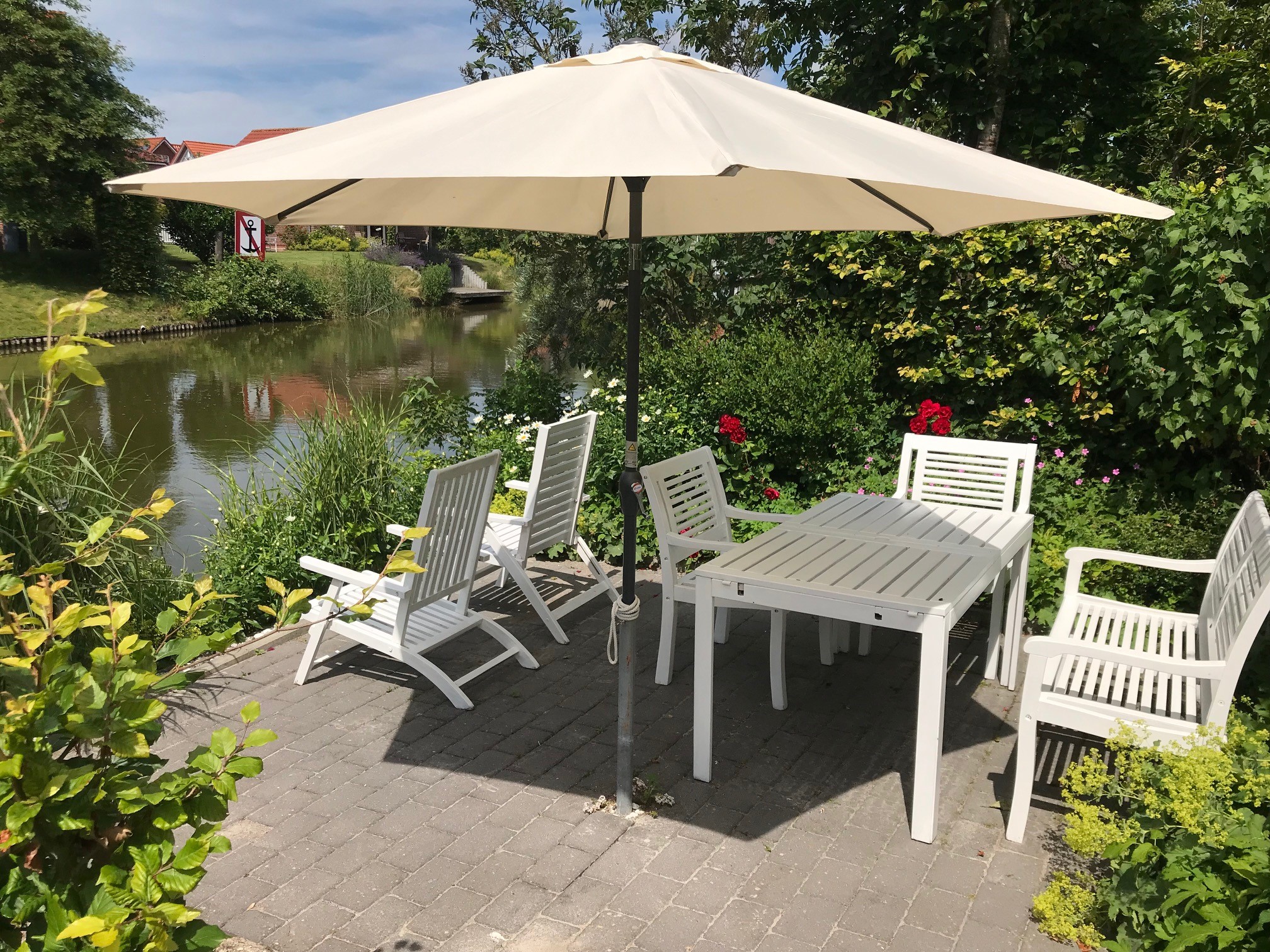 Gemütlich Sitzecke rechts, barrierefrei zu erreichen - Ankerhaus am ...